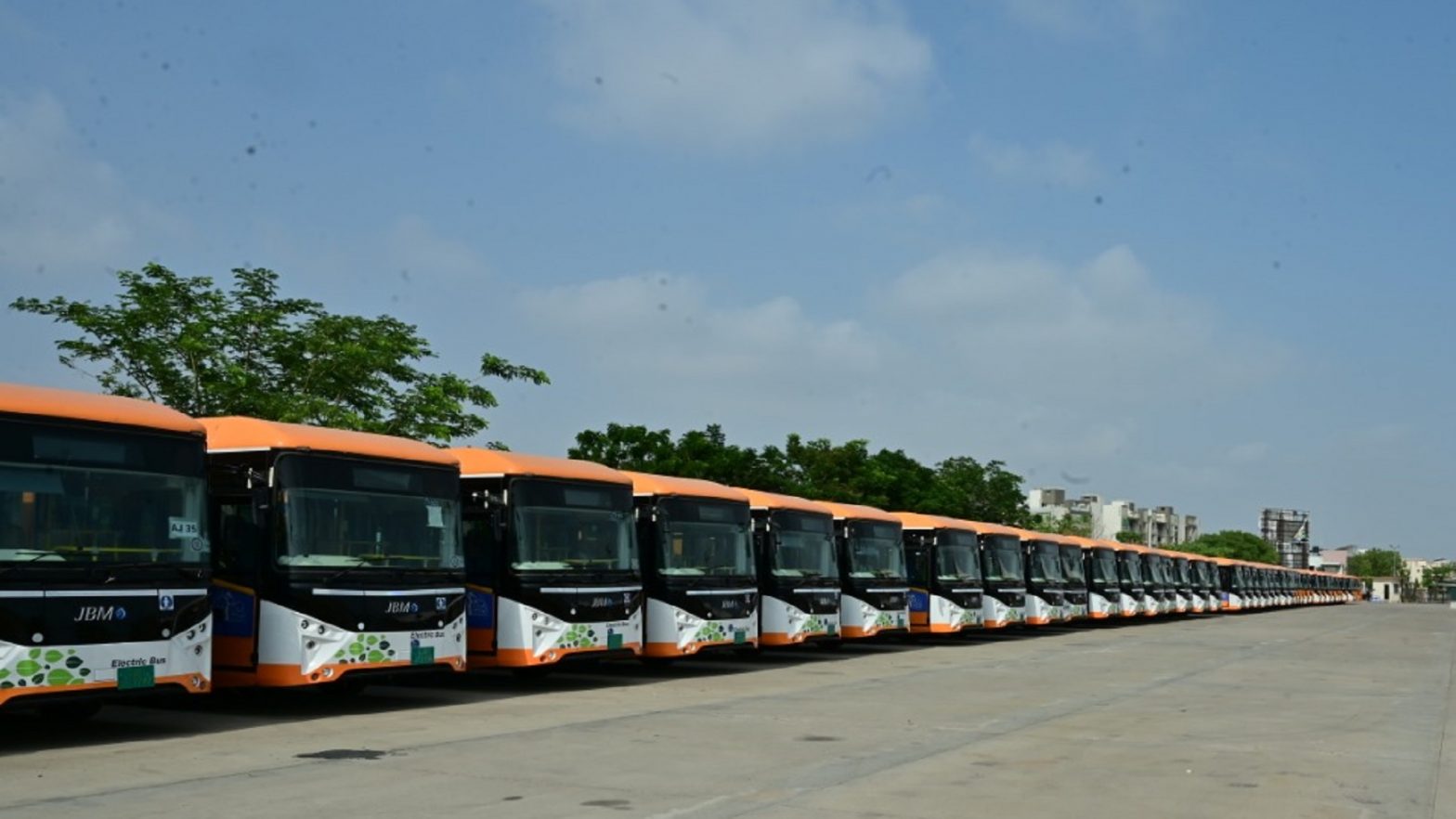 JBM Auto supplies first batch of 50 electric buses for Ahmedabad city ...