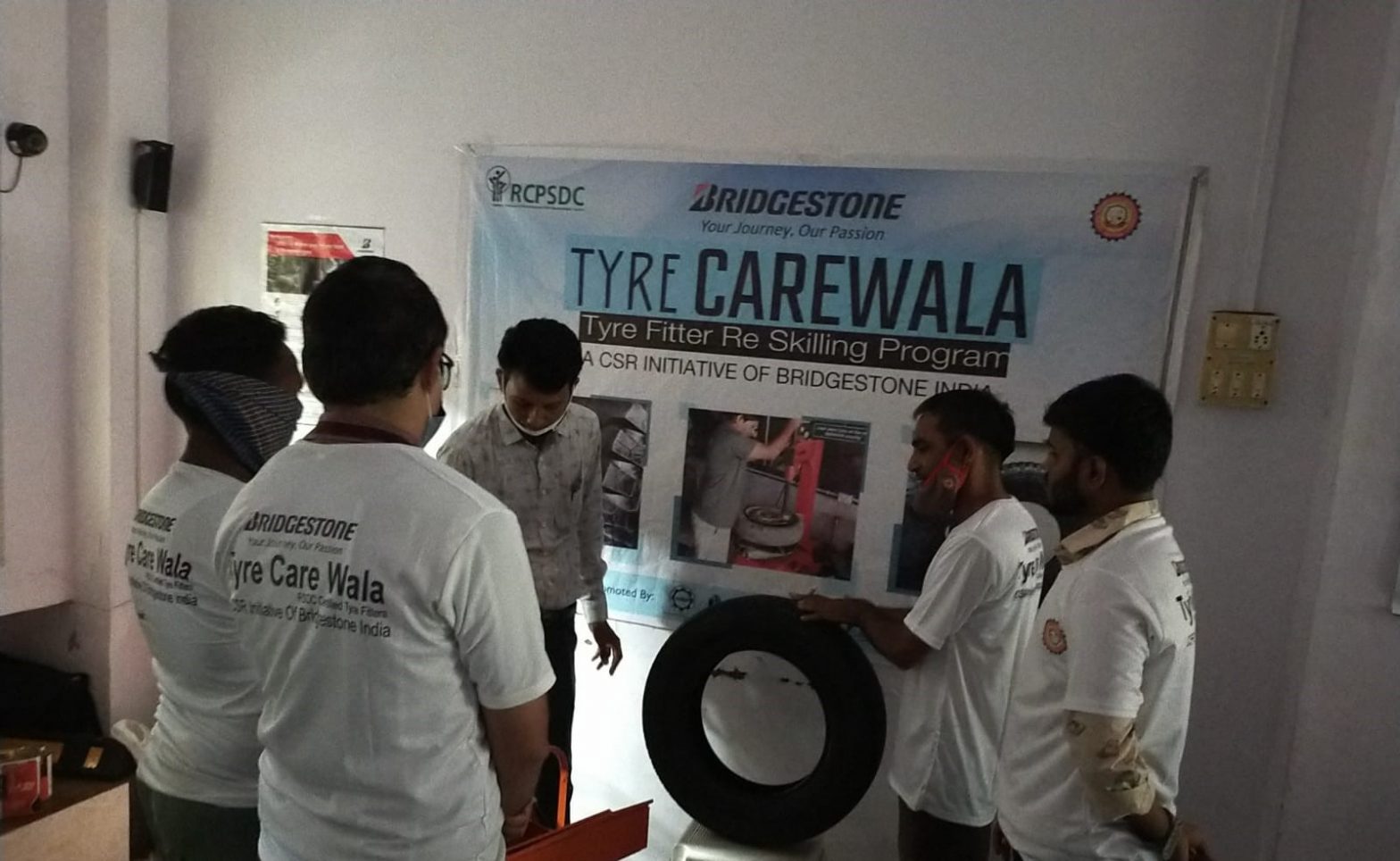 Bridgestone India provides training to tyre fitters in 9 different ...