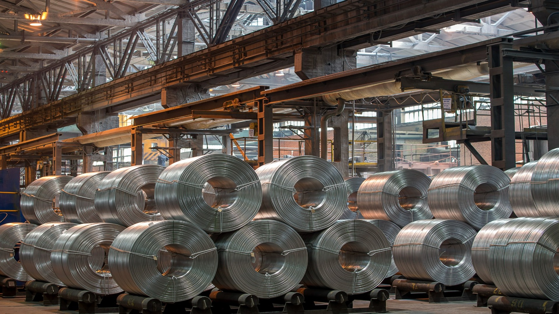 Domestic primary aluminium manufacturers need to invest in renewable ...