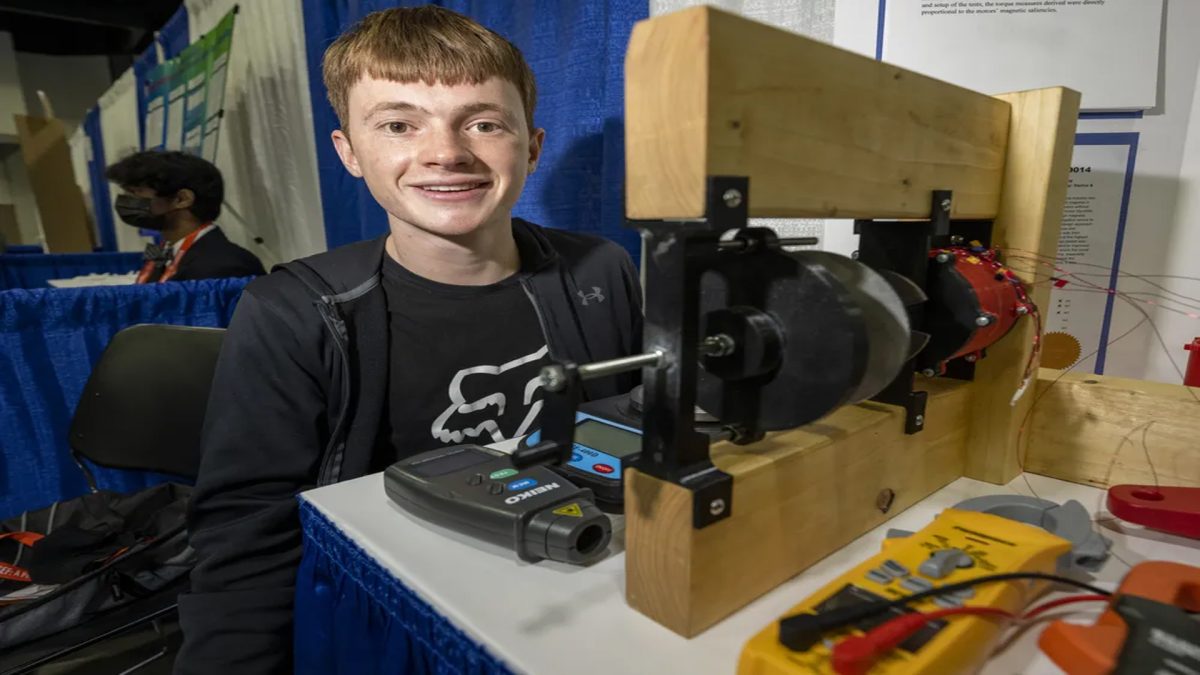 17-year-old's groundbreaking motor poised to revolutionise electric car manufacturing ...