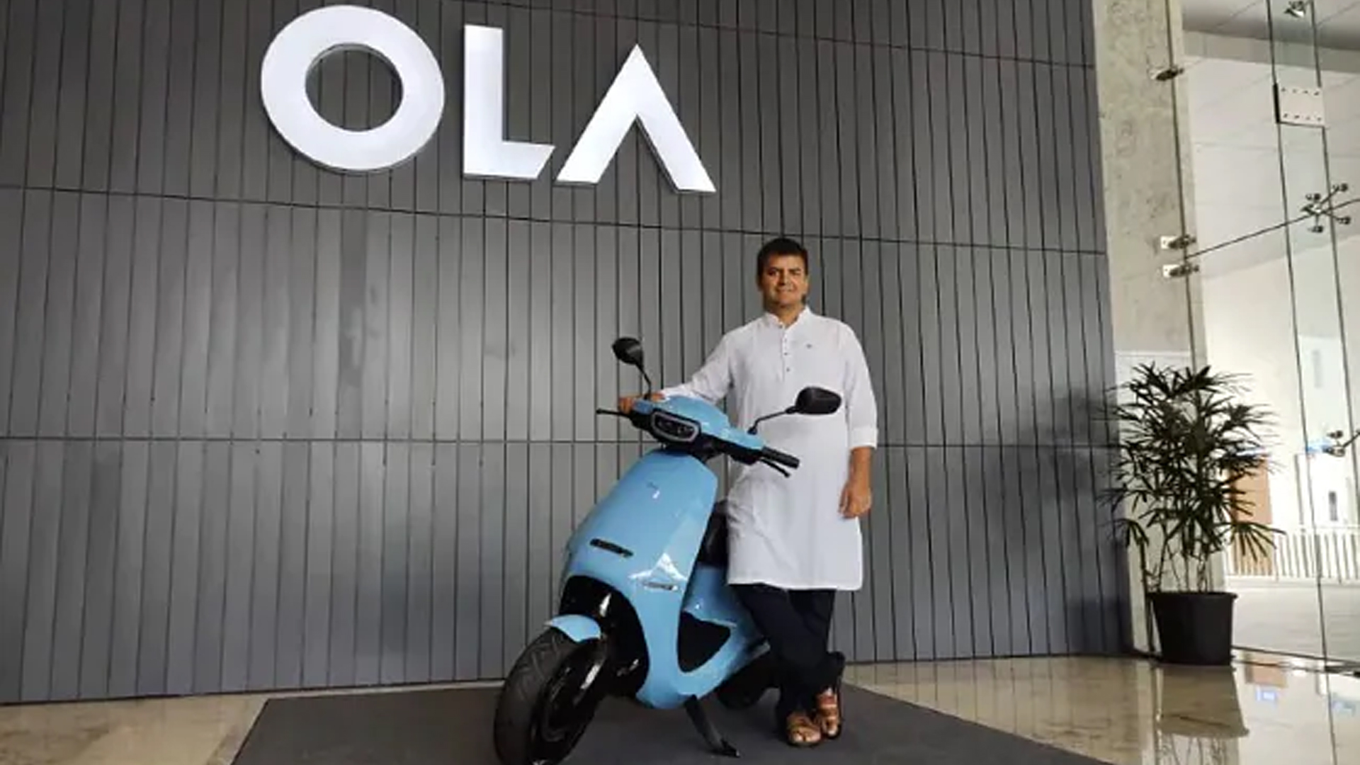 Ola Electric expands network with 4,000 e2W stores nationwide ...