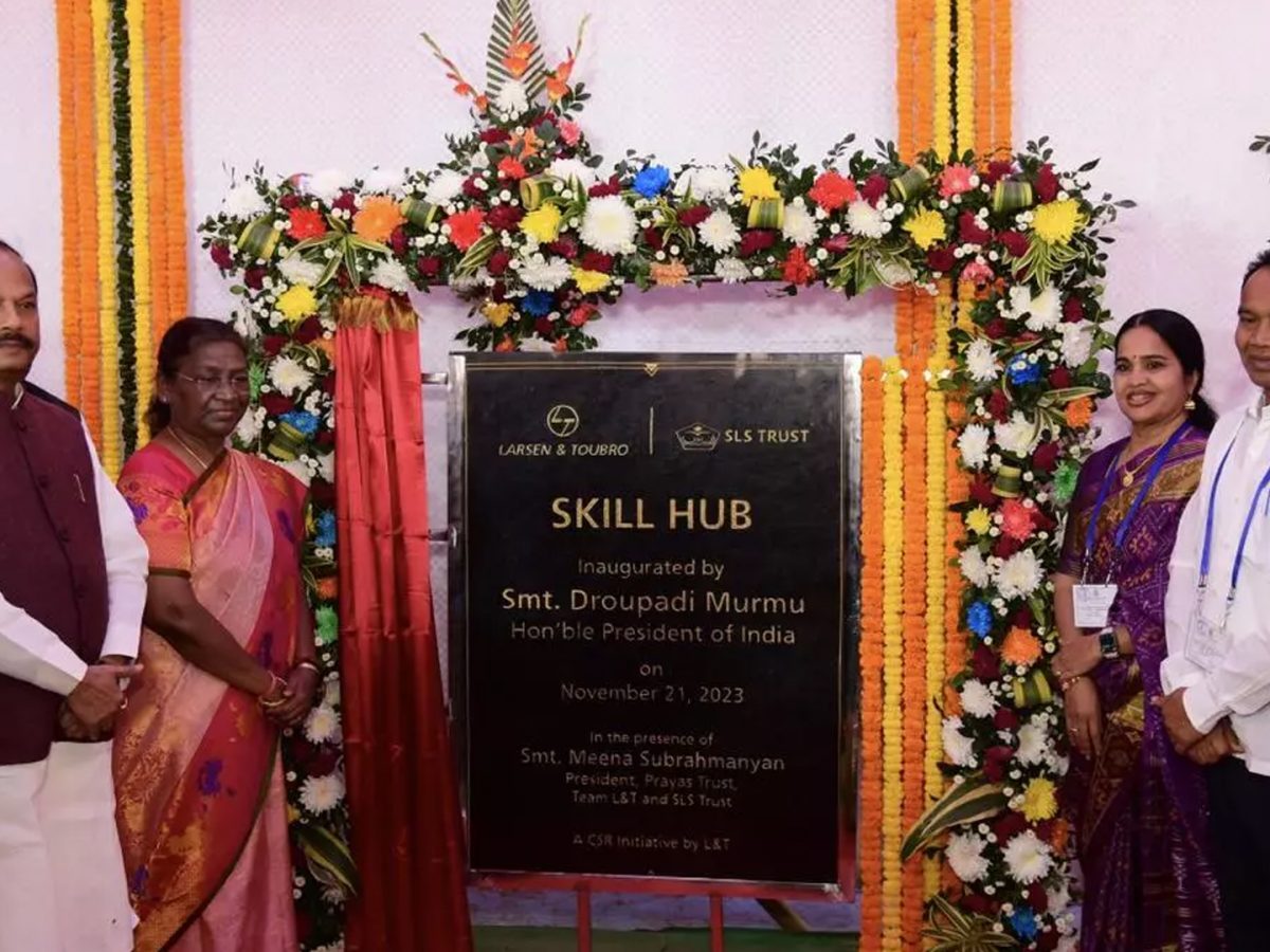 Komatsu India and L&T unveil groundbreaking machine care program (MCP-5 ...