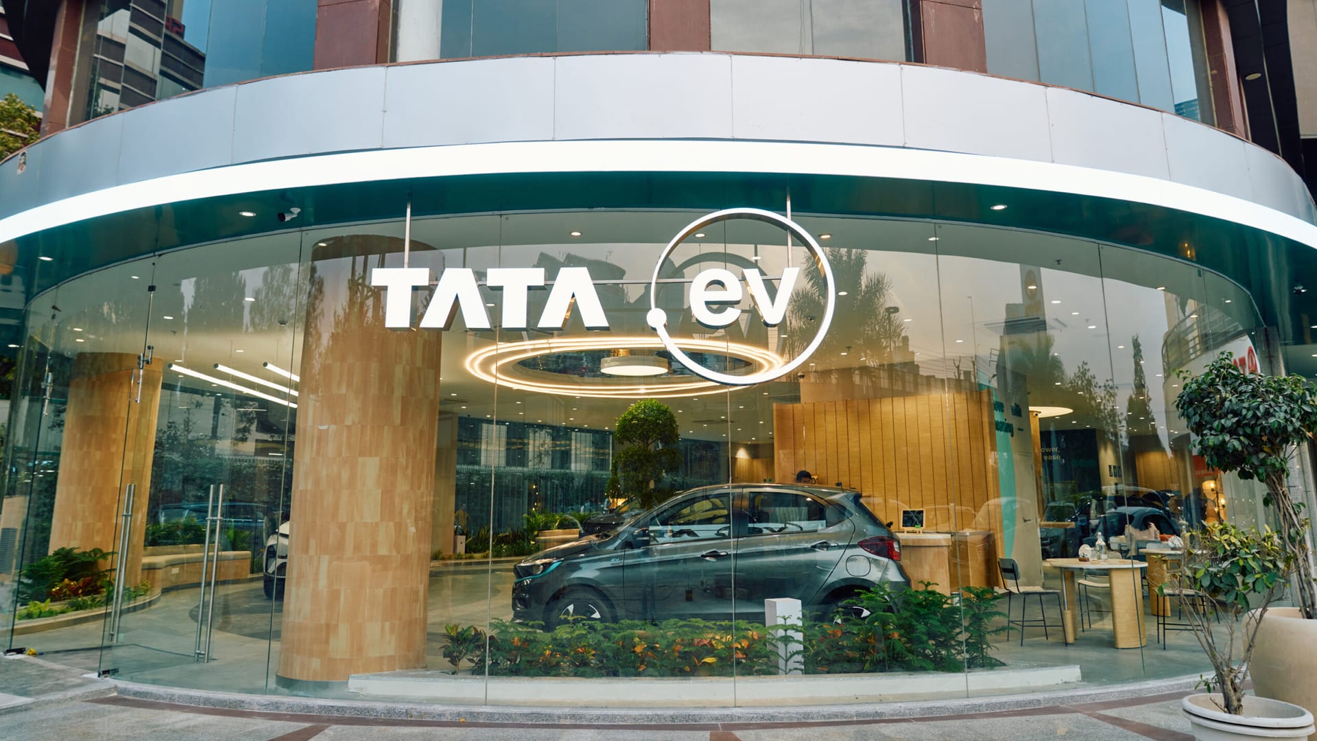 Tata Passenger Electric Mobility to introduce 5 EVs in 18 months ...