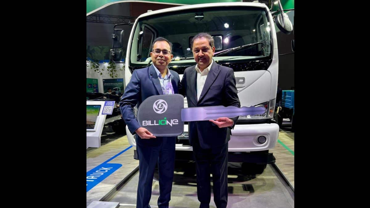 Goldmedal introduces India’s first mobile showroom at Bharat Mobility ...