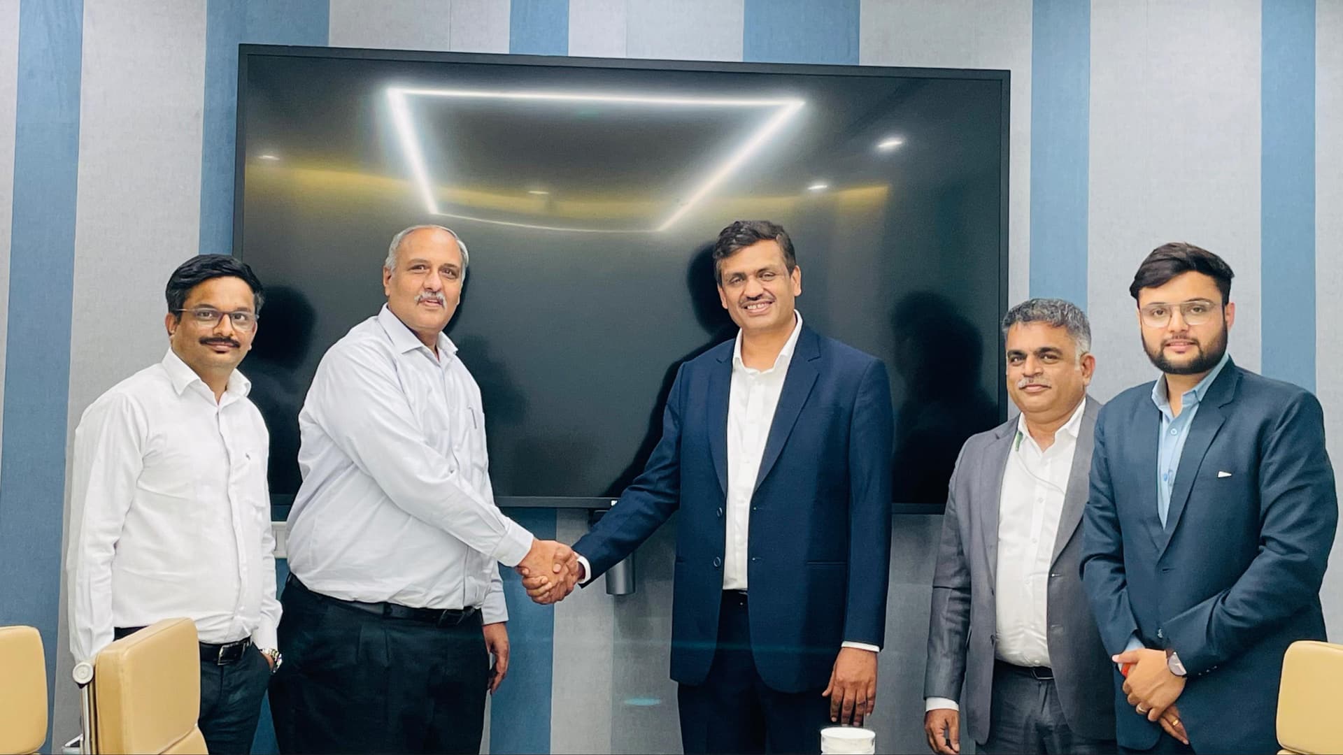 Waaree Energies and Mahindra Susten forge strategic partnership for 280 ...
