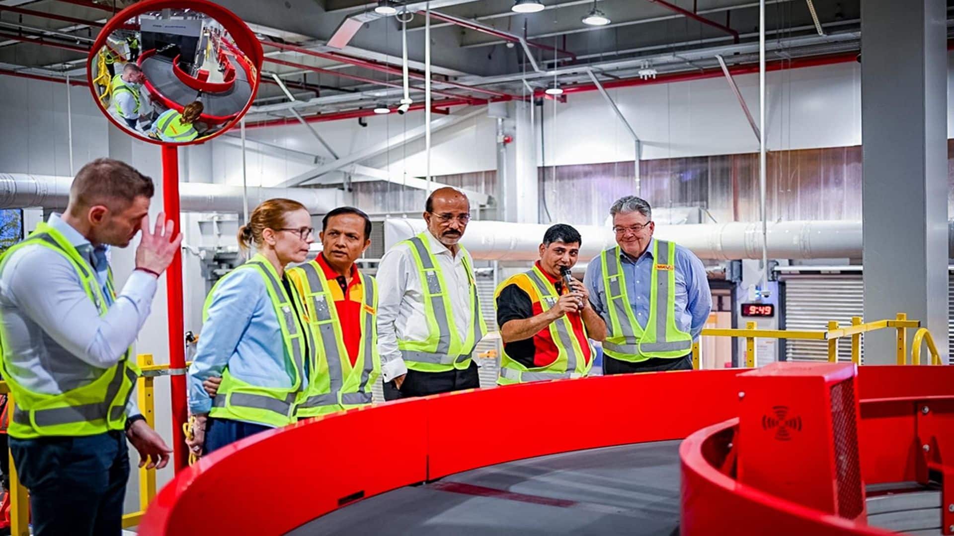 DHL Express inaugurates automatic shipment sorting hub in New Delhi ...