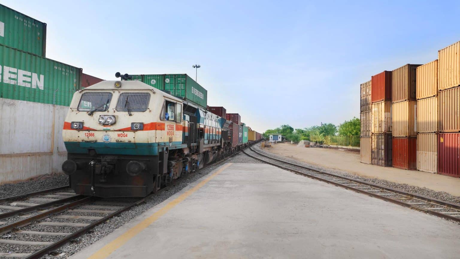 DP World's new rail service bridges ICD Sachana and Mundra Port - Manufacturing Today India