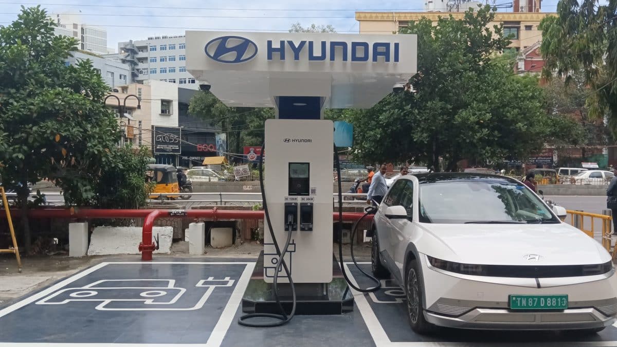 Hyundai launches Chennai's first 180 kW DC fast public EV charging station - Manufacturing Today ...