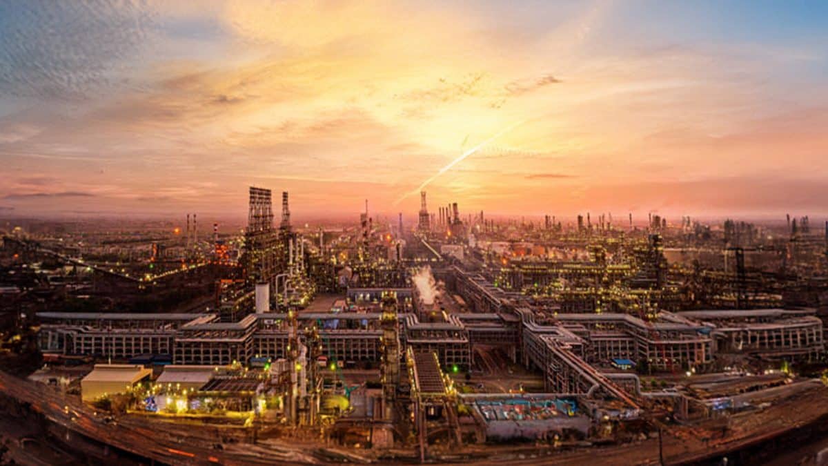 PGCIL commissions transmission line linking Reliance's Jamnagar refinery - Manufacturing Today India