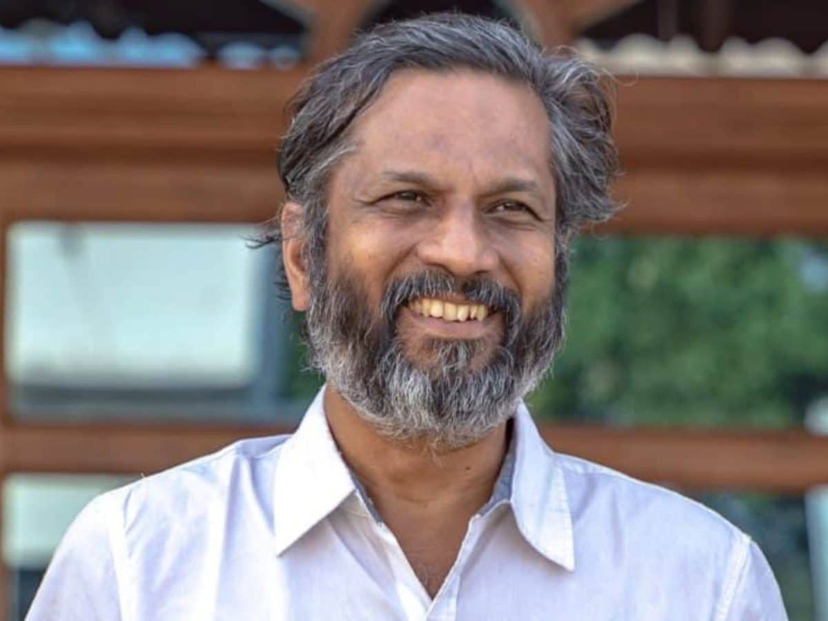 Zoho founder Sridhar Vembu steps down - Manufacturing Today India