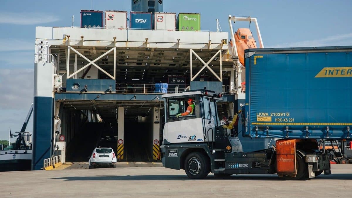 MOL and Volvo Penta’s electric RoRo tractor to transform port ...