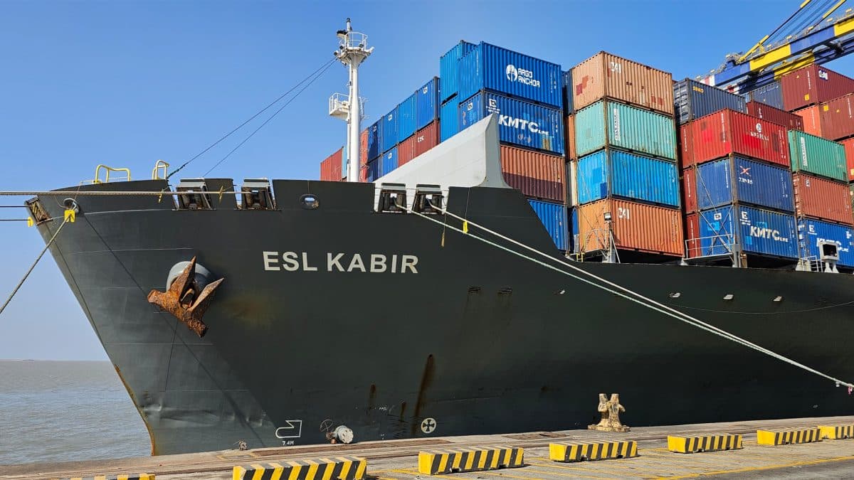 DP World Mundra launches weekly mainline service connecting South East ...