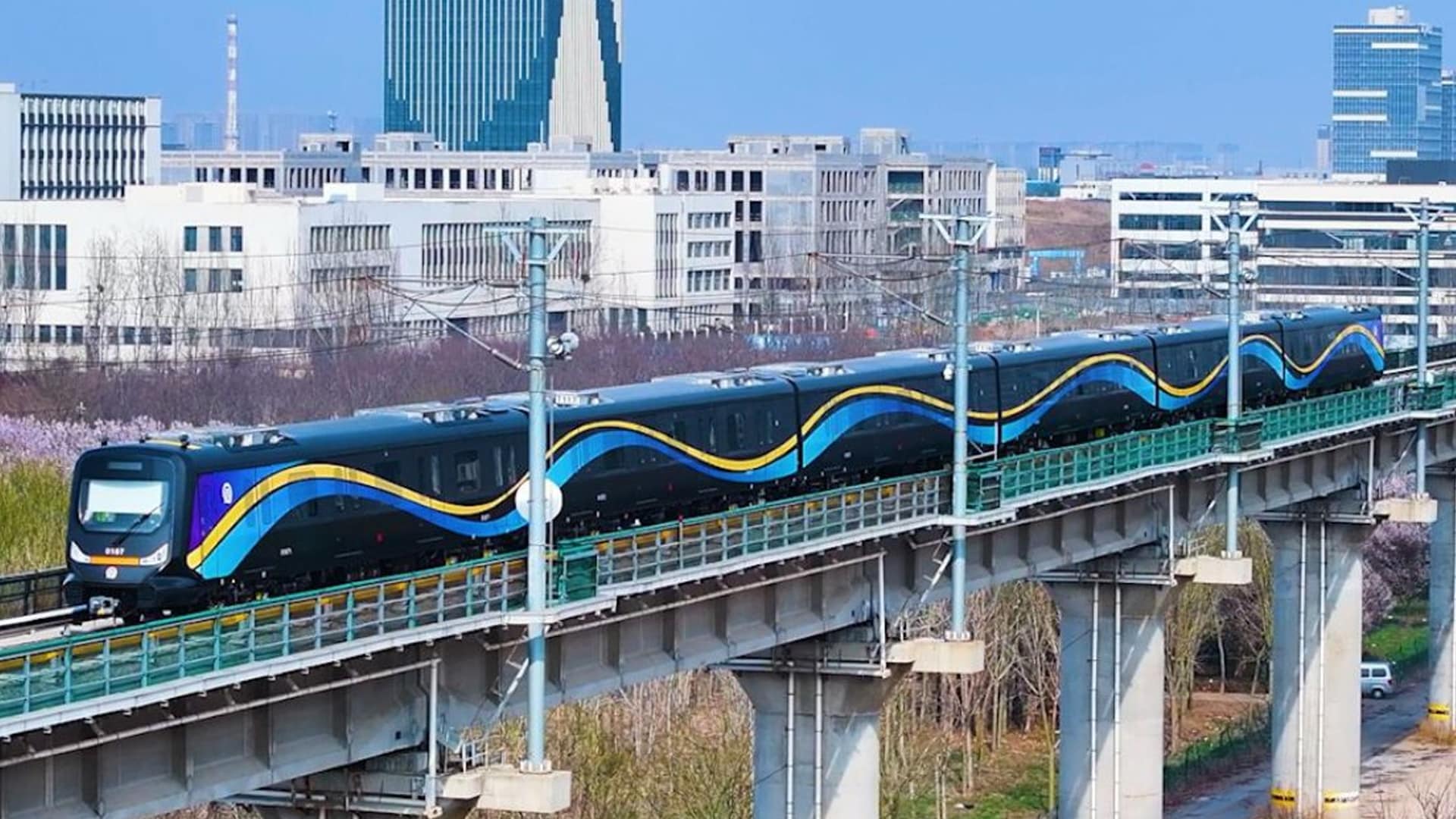 China's first carbon fibre train debuts, promises energy efficiency and ...