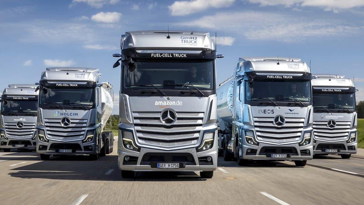 Daimler Truck deploys Mercedes-Benz GenH2 fuel cell trucks for initial ...
