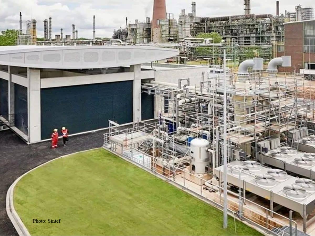 Shell greenlights 100 MW electrolyser project in Germany with REFHYNE 2 ...