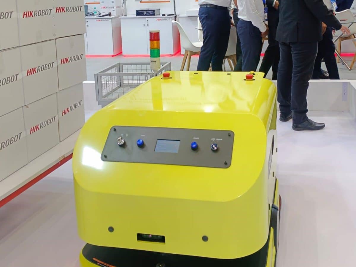 Hikrobot introduces forklift latent mobile robot QF-1000 and tugging ...
