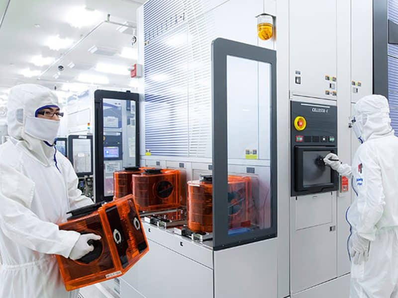 Micron breaks ground for $2.75 Billion semiconductor plant in Gujarat ...