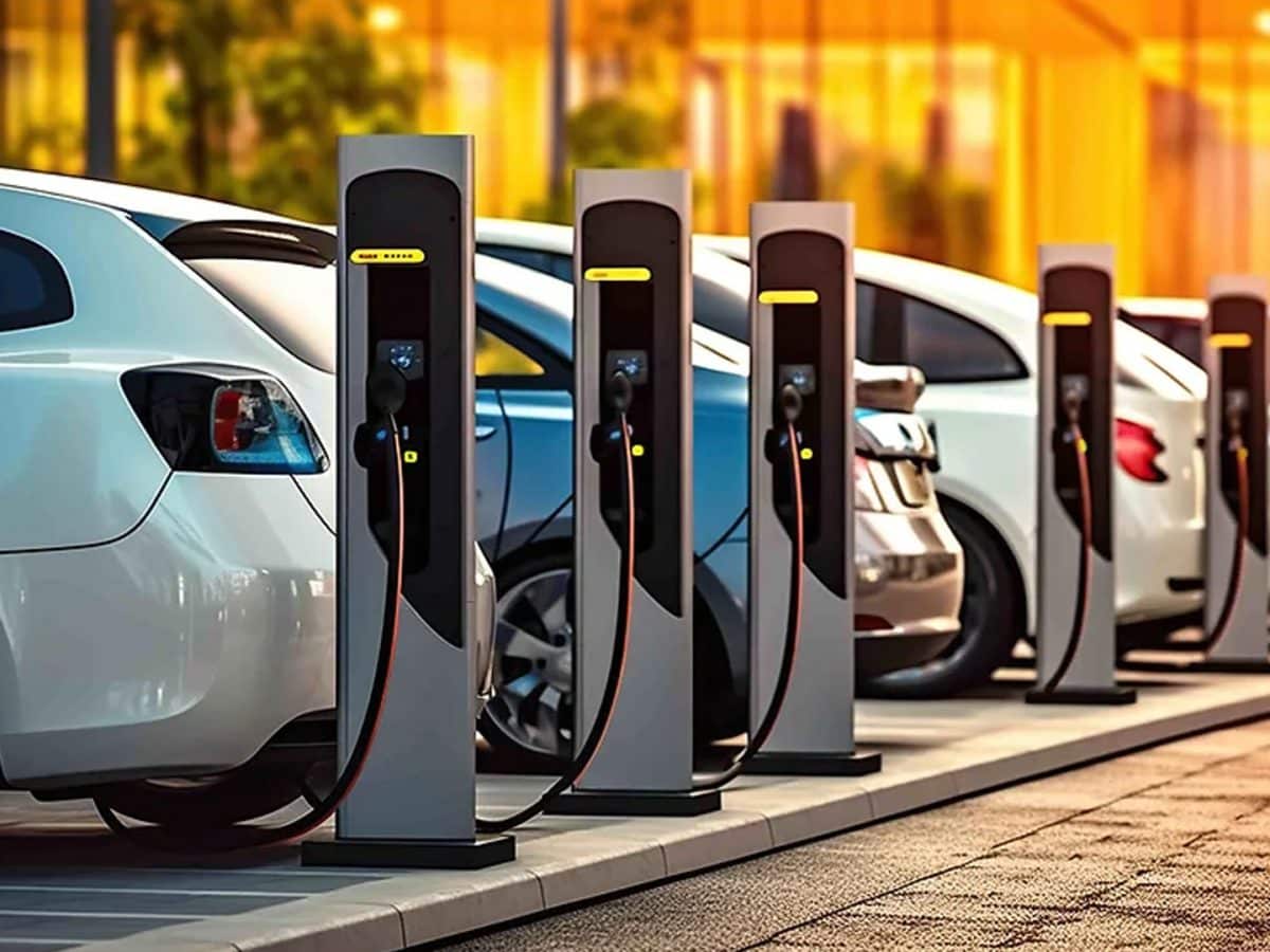 Alt Mobility drives EV adoption for commercial 4-wheelers in India ...