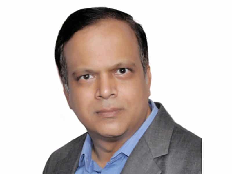 Proxgy introduces 2 innovative bands that turn any helmet into AC ...