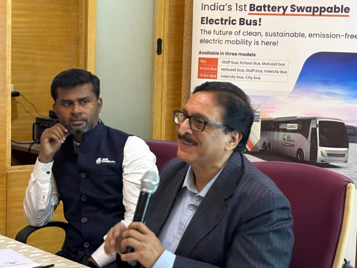 Switch Mobility hits milestone with first IeV 4 electric LCV rollout ...