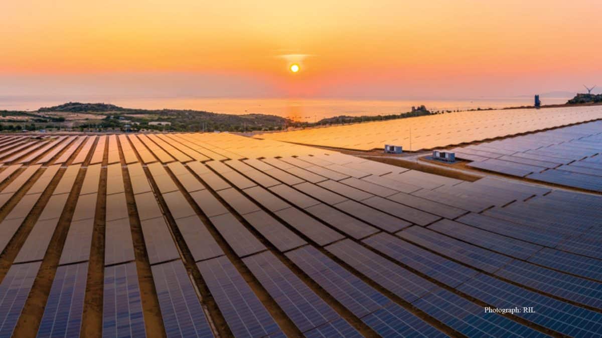 Reliance Industries allocates Rs 75,000 crore to new energy projects ...