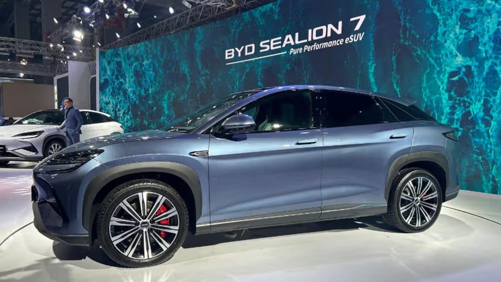 BYD Sealion 7 unveiled at Auto Expo 2025, India launch scheduled for ...