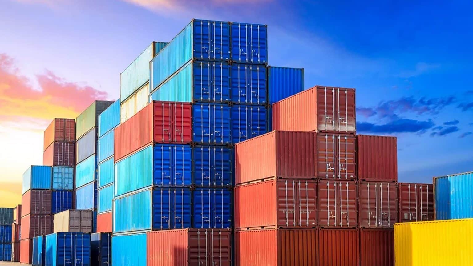 Long-term contracts in container logistics? Experts warn