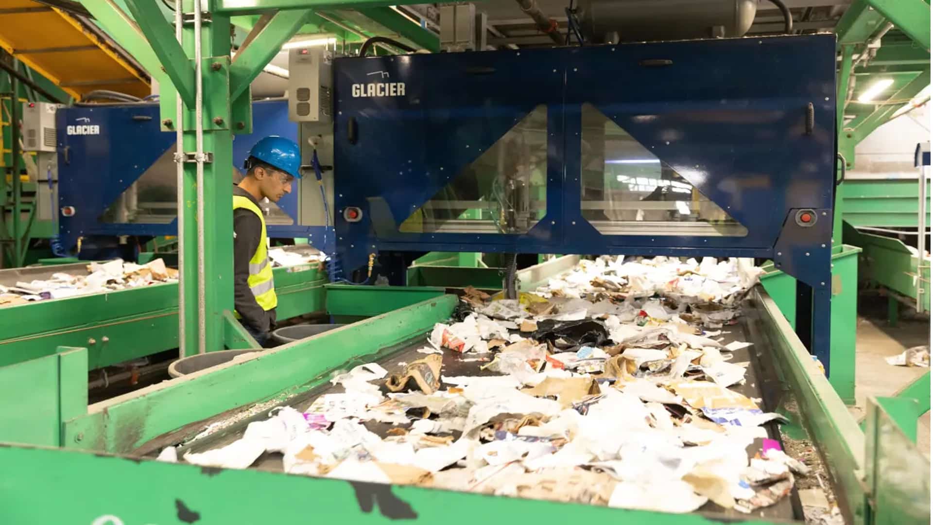 AI-powered robots are quietly transforming the recycling industry ...