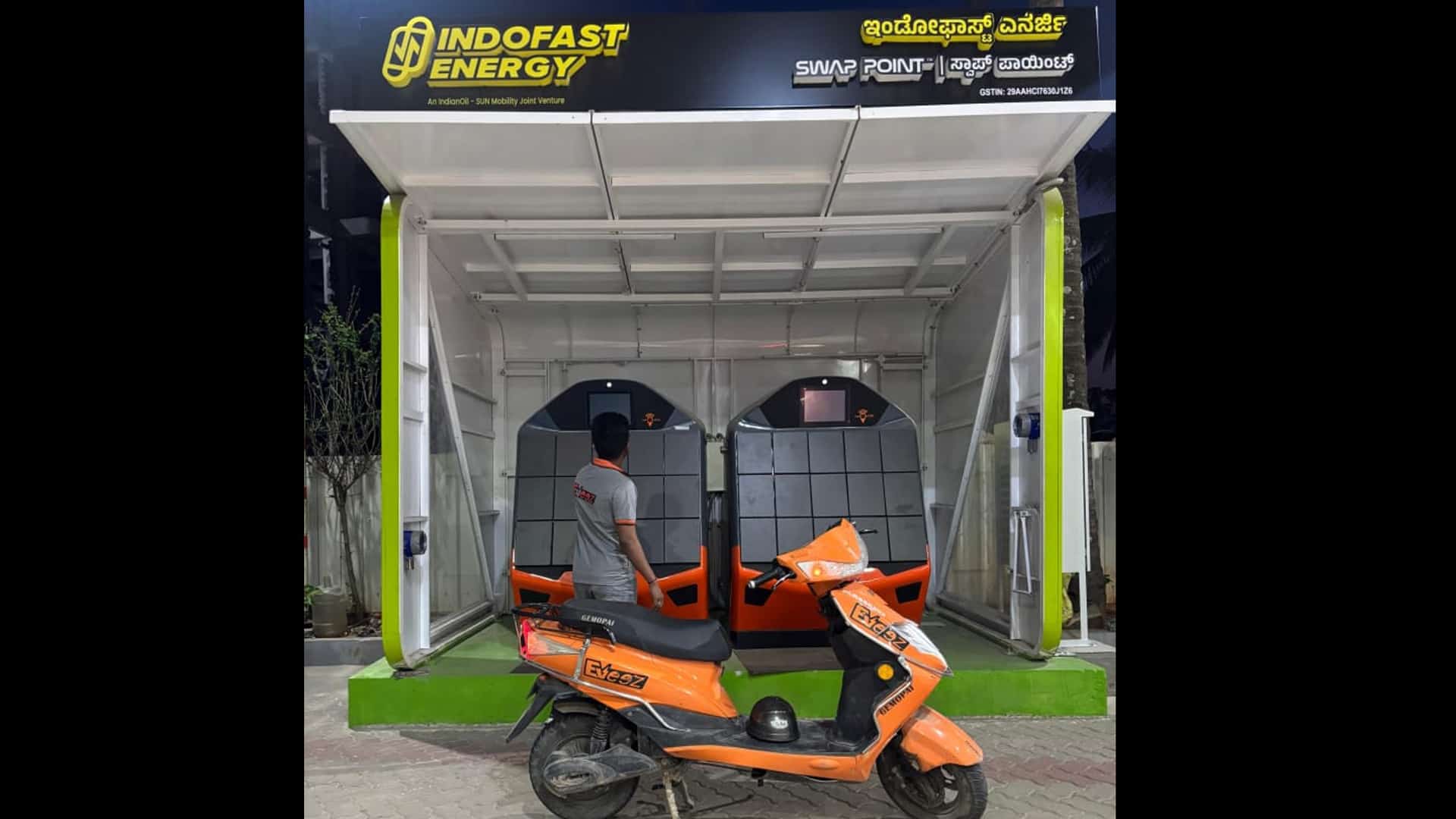 Indofast Energy, EVeez to roll out 20K E-bikes nationwide