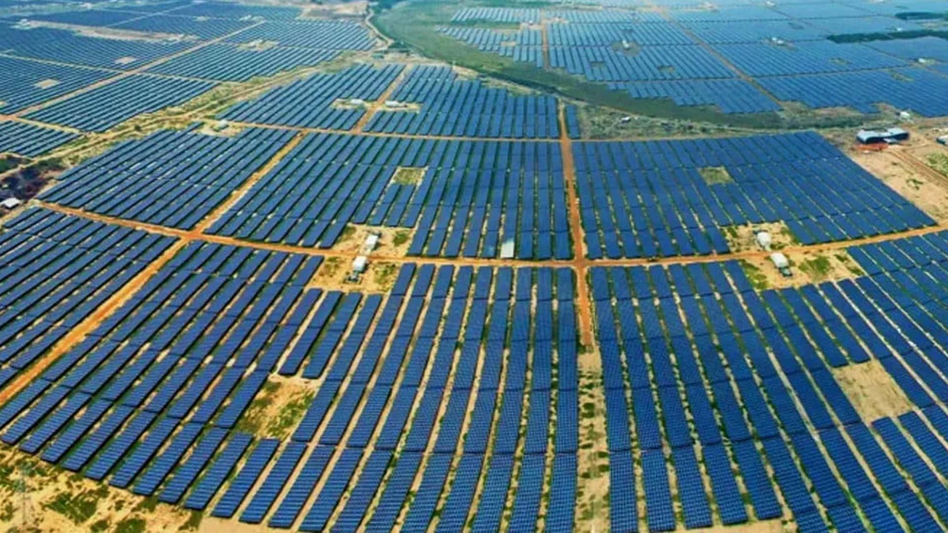 Adani Green hits 14,528 MW with new solar plant in Khavda