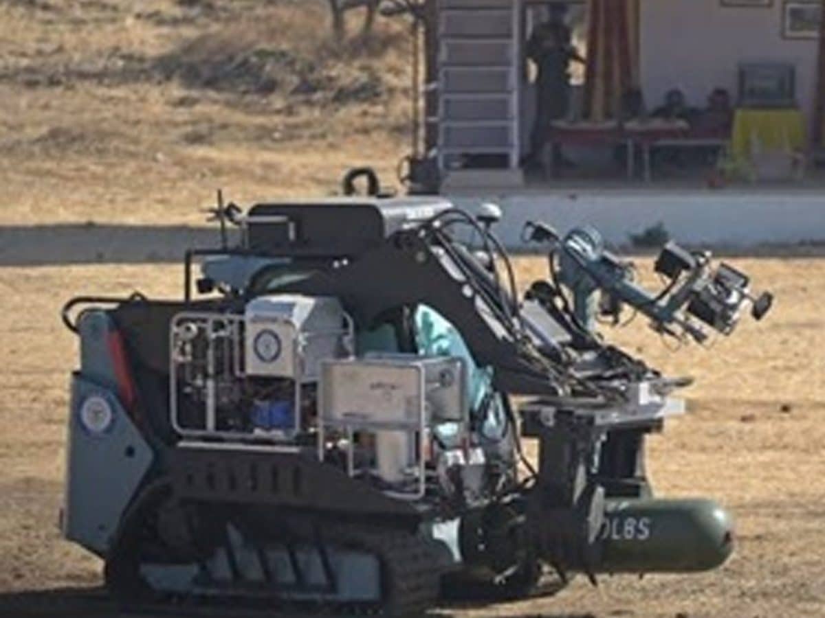 India builds home-grown heavy-ordnance robot - Manufacturing Today India