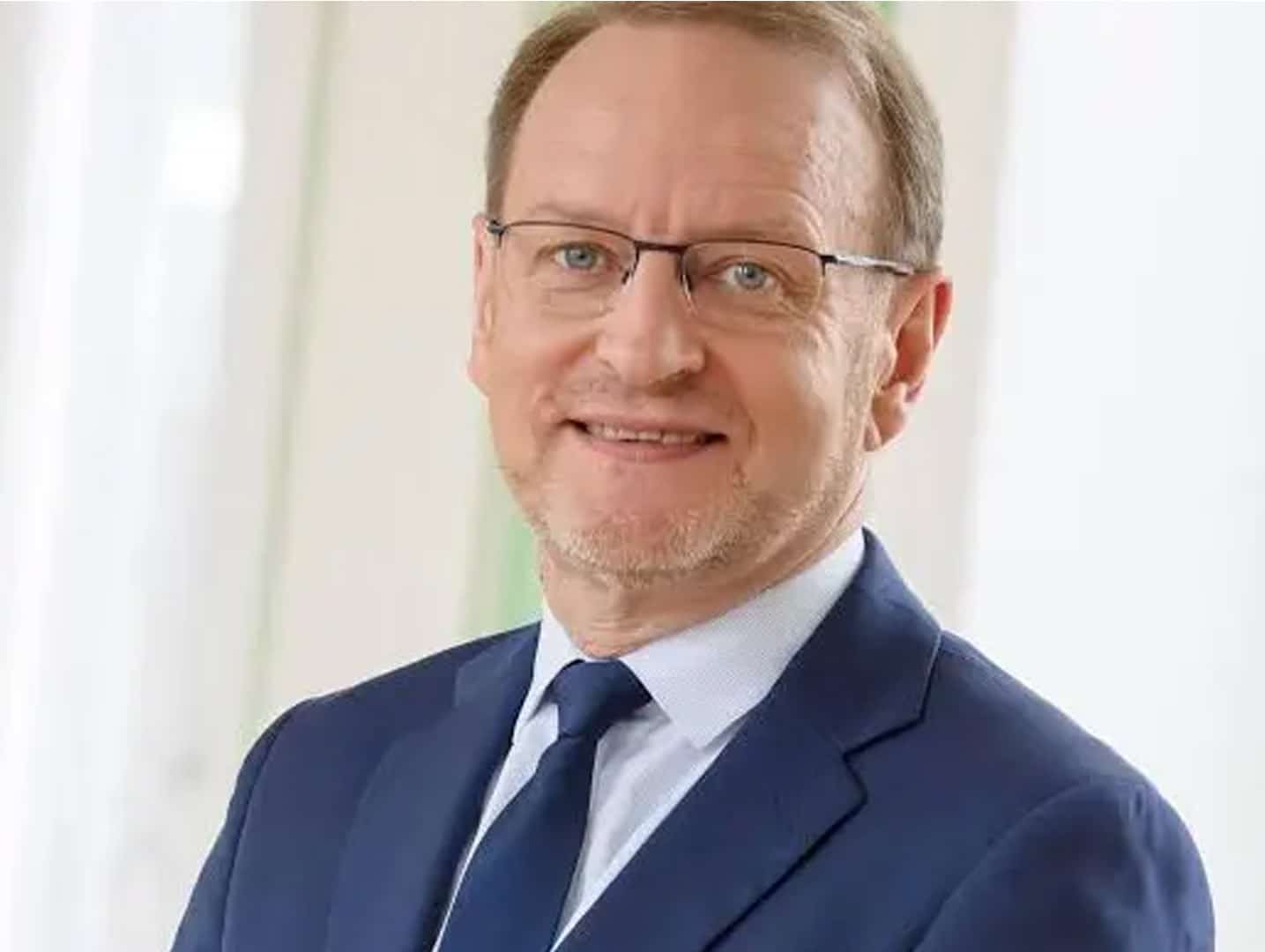 Adani kicks off commercial production of wafers, ingots - Manufacturing ...