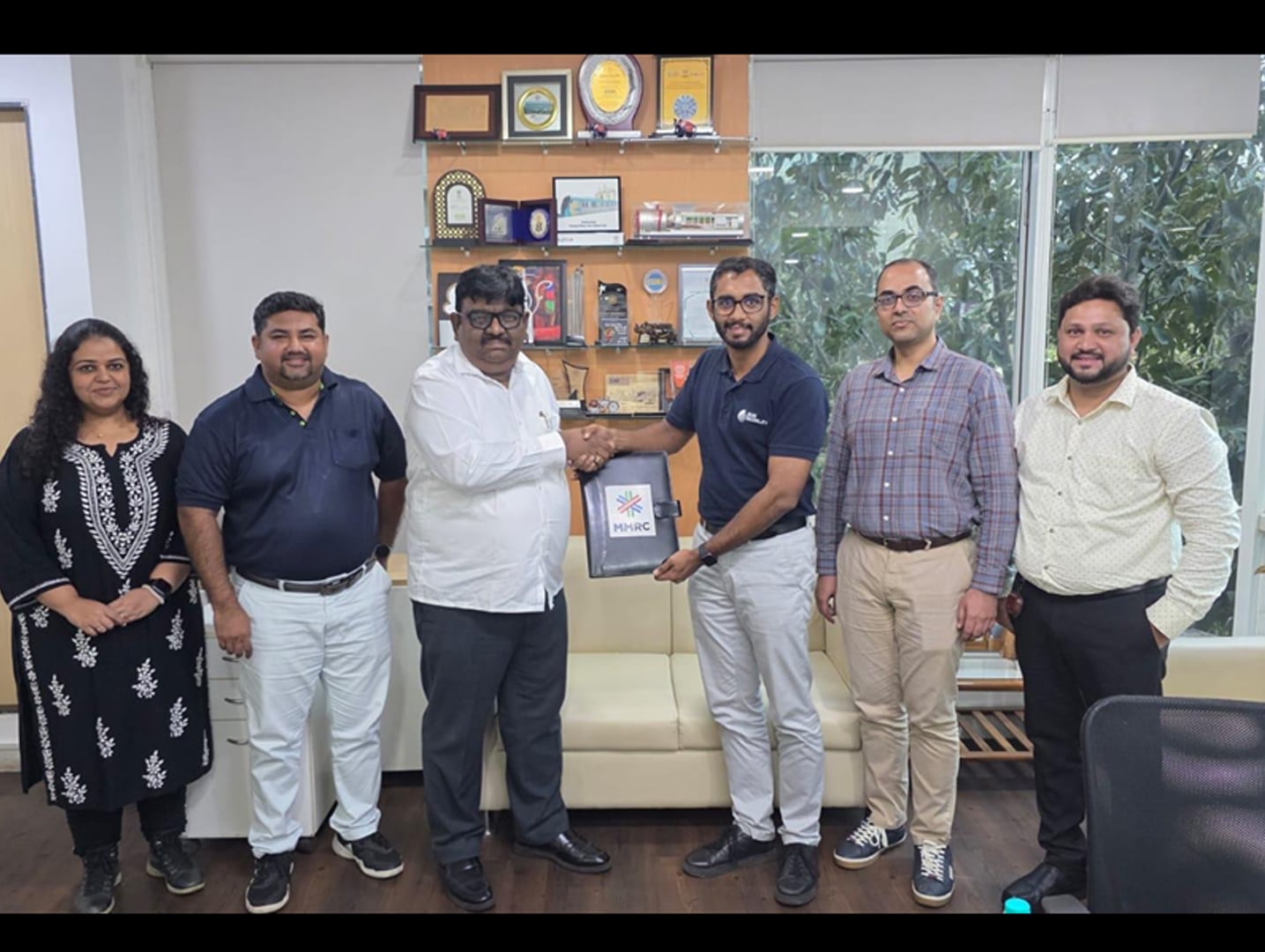 Indofast Energy aligns last-mile electric mobility with Mumbai Metro ...